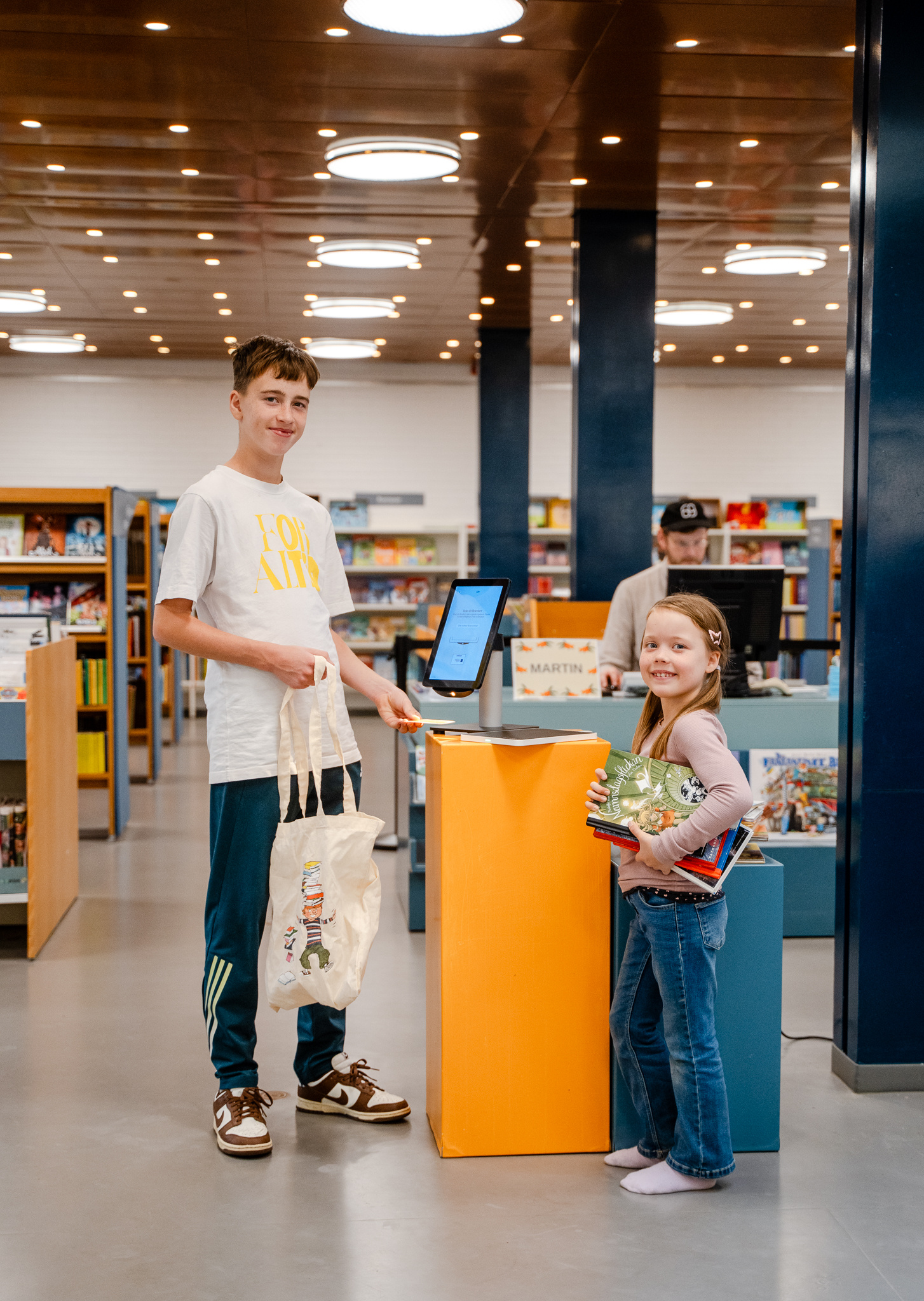 Effektivt och smart skolbibliotek – Upptäck cloudCheck-tablet